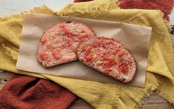 Pa amb Tomàquet (Pan con Tomate) - Be Inspired - Food Wine Travel