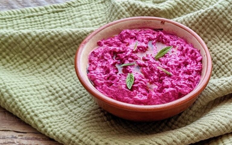 Borani Laboo Recipe - Persian Beetroot & Yoghurt Dip