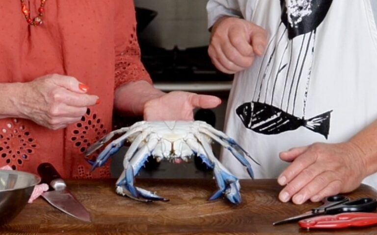 How To Clean A Crab Like A Chef