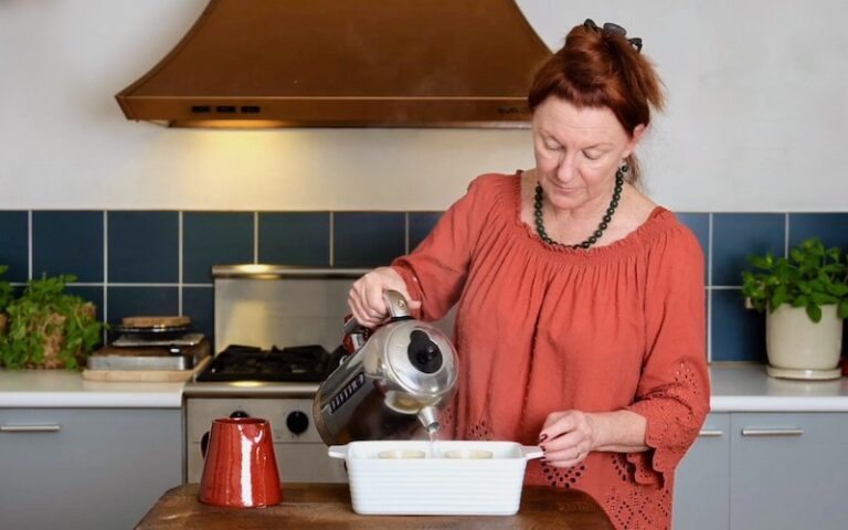 How To Make A Bain Marie For Cooking Custards & Souffles