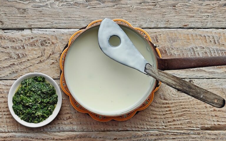 Laban Matboukh: Lebanon's Versatile Garlic & Herb Yoghurt Sauce